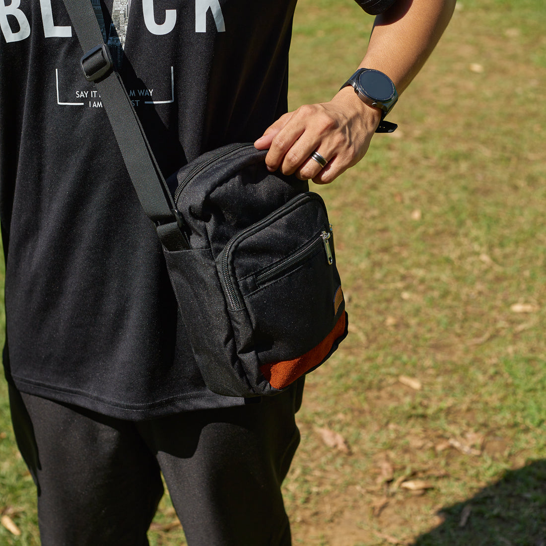 Adventure Sling Bag Julian – The Adventure